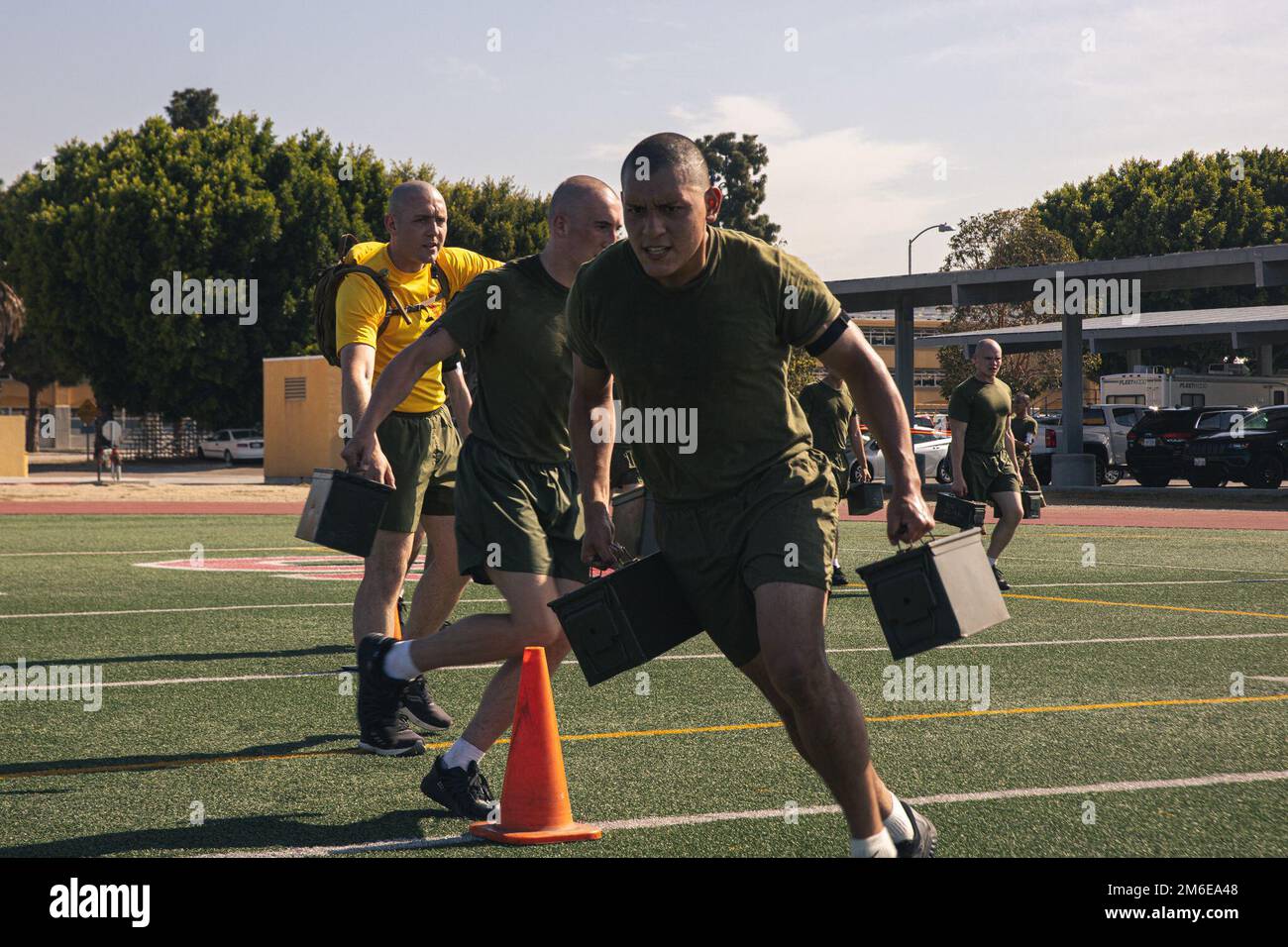 U.S Marine Corps recruits with Echo Company, 2nd Recruit Training ...