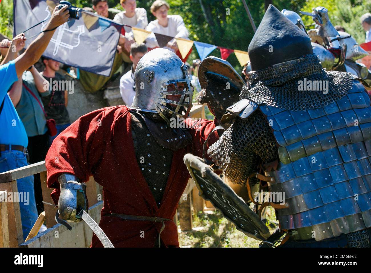Chivalrous swords hi-res stock photography and images - Alamy