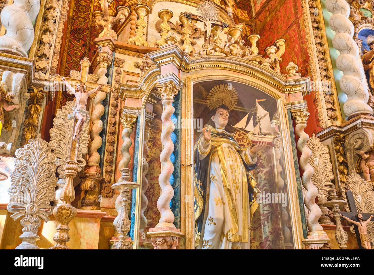 Altar ship hi-res stock photography and images - Alamy