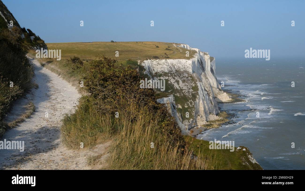 White cliffs of dover grass clear sky sea england Stock Photo - Alamy
