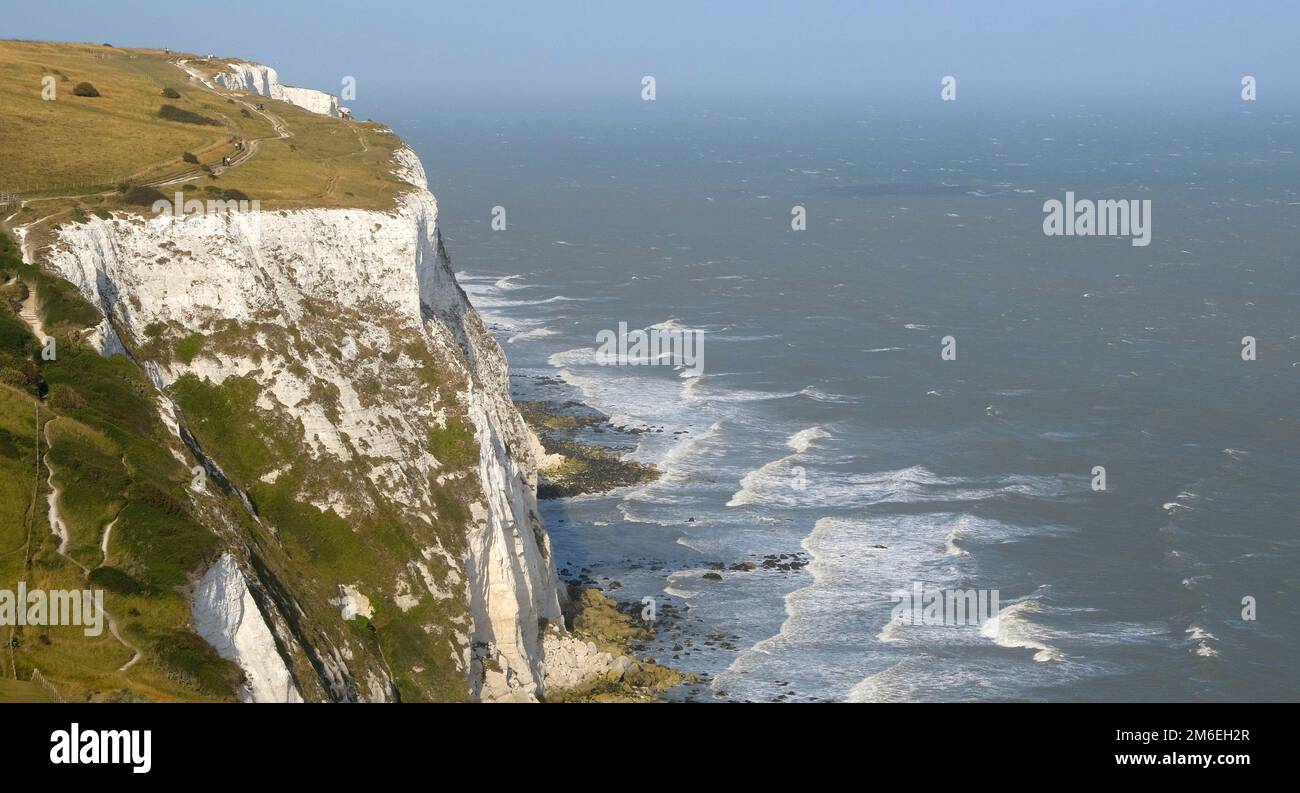 White cliffs of dover grass clear sky sea england Stock Photo - Alamy
