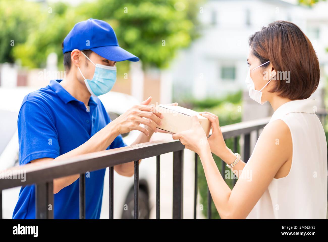 Shipment handling hi-res stock photography and images - Alamy