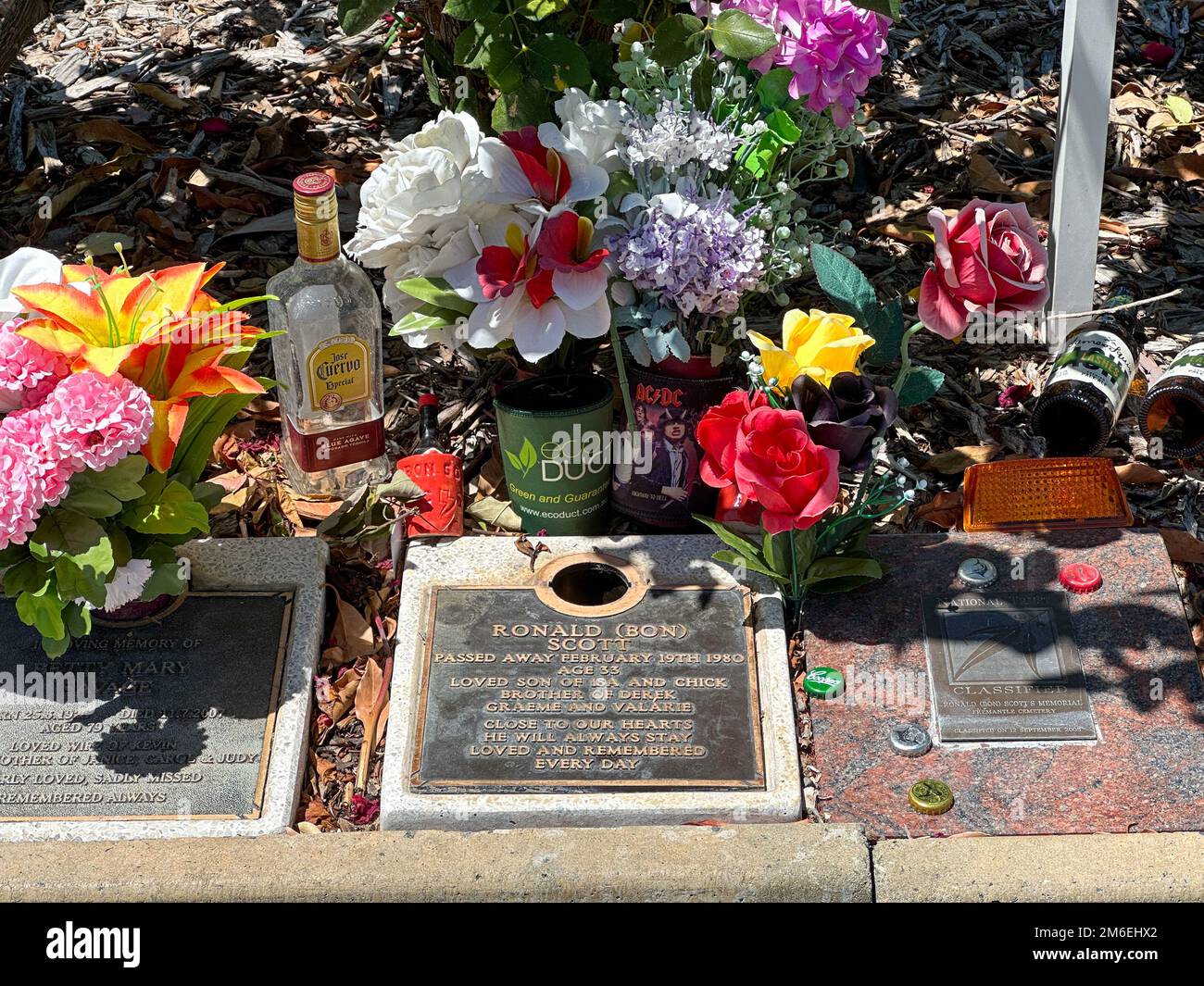 Perth, AUS, Western Australia - January 01, Bon Scott Grab, Friedhof ...