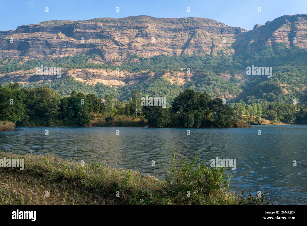 Beautiful landscape of a lake, hills, and valleys at Arthur Lake in ...