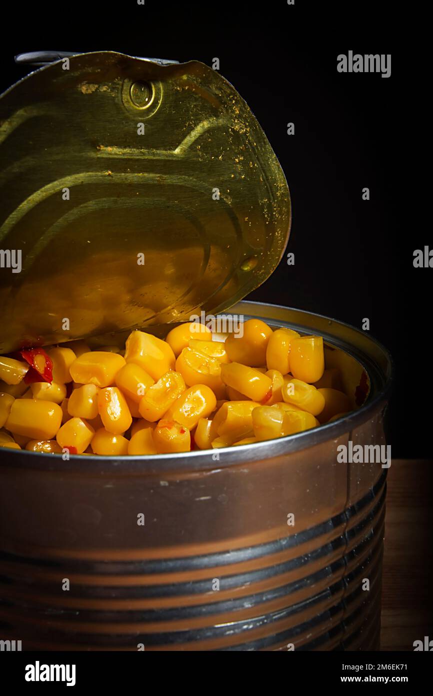 Tin with canned sweet corn Stock Photo - Alamy