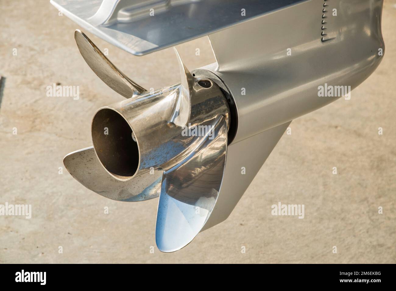 Outboard motor repair hi-res stock photography and images - Alamy