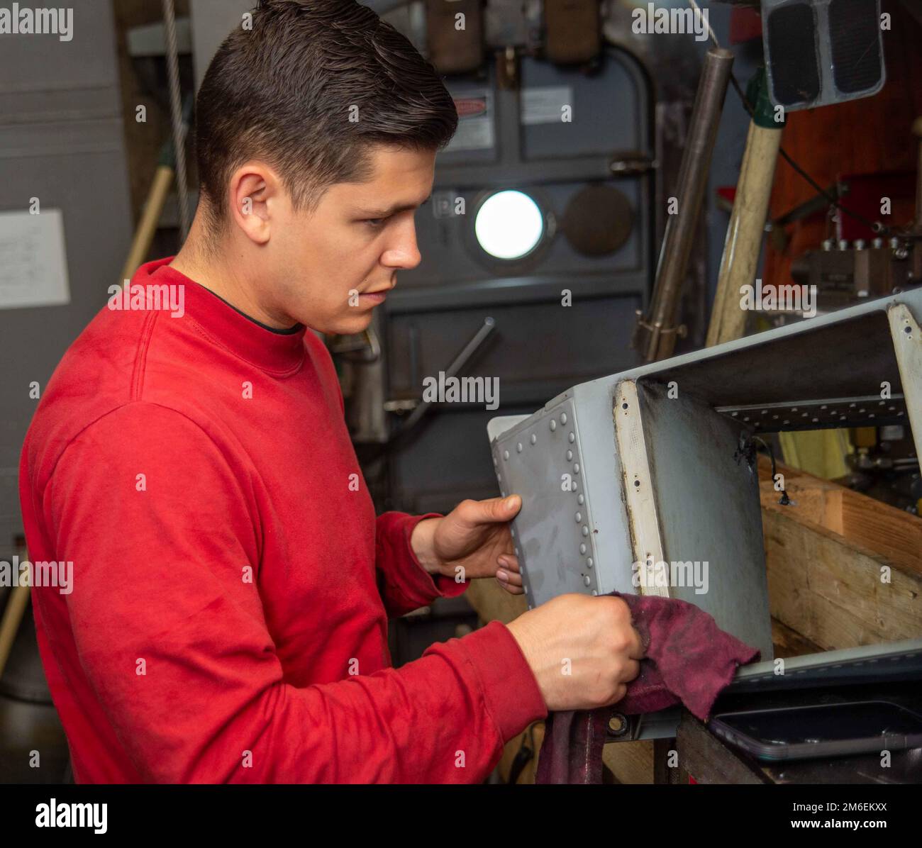 Flare dispenser hi-res stock photography and images - Alamy