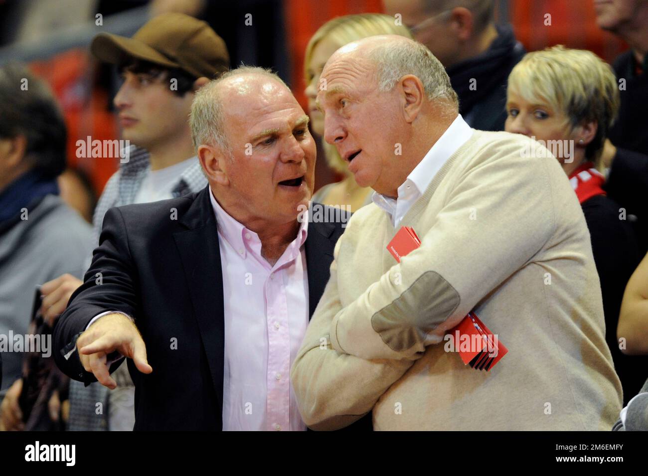 100 li hi-res stock photography and images - Alamy