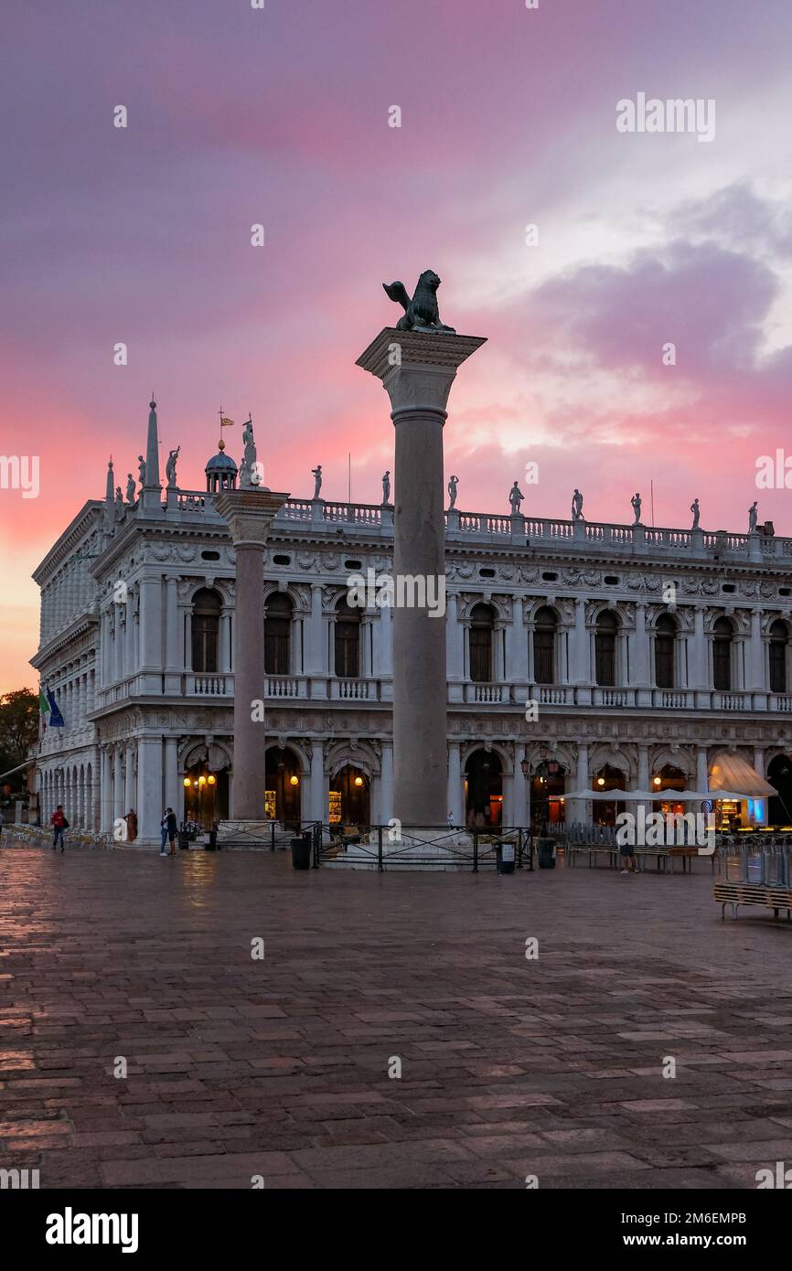Piazza san marco tower hi-res stock photography and images - Alamy