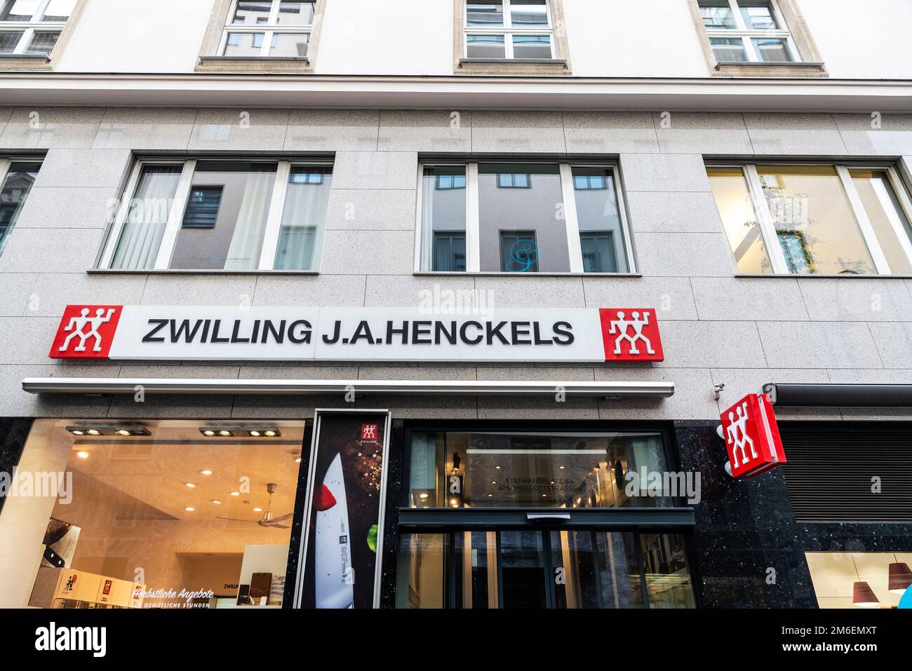 Zwilling logo hi-res stock photography and images - Alamy