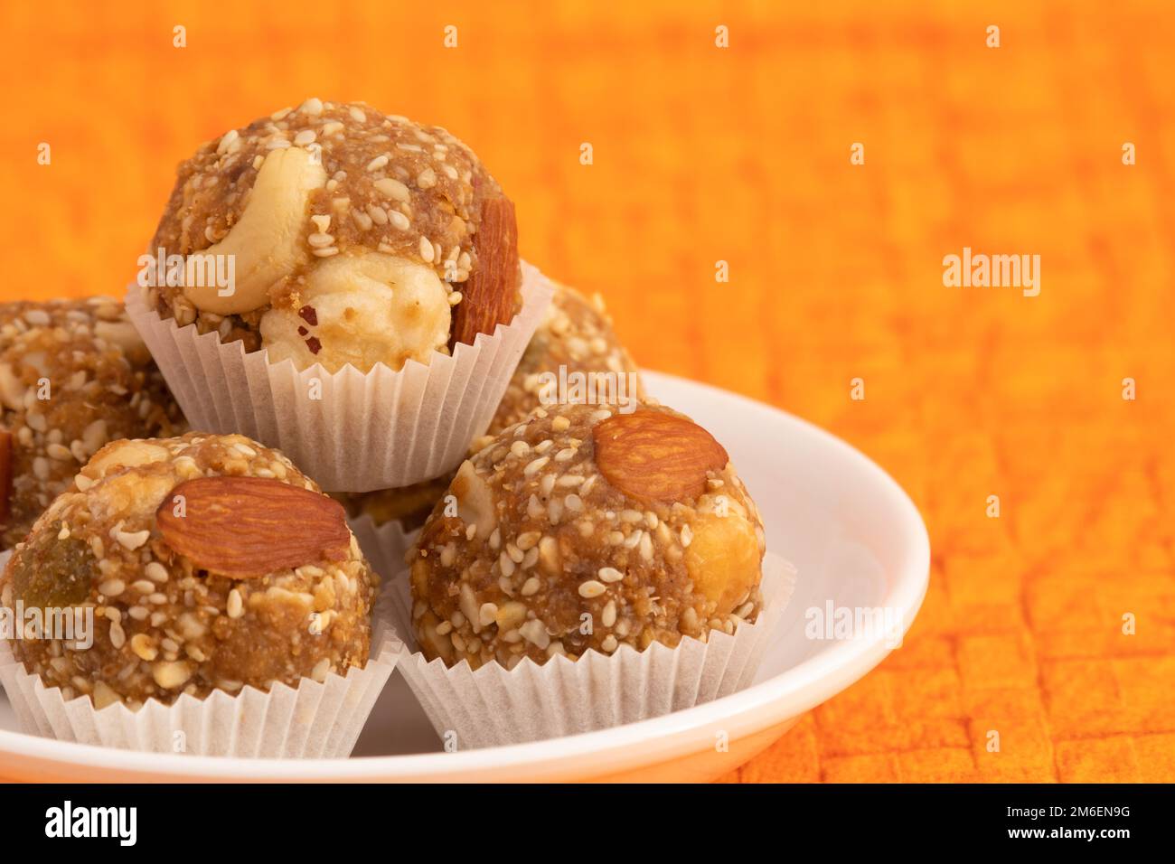 Indian Winter Delicacy White Ball Shaped Tilgul Laddu Or Safed Til Ki ...