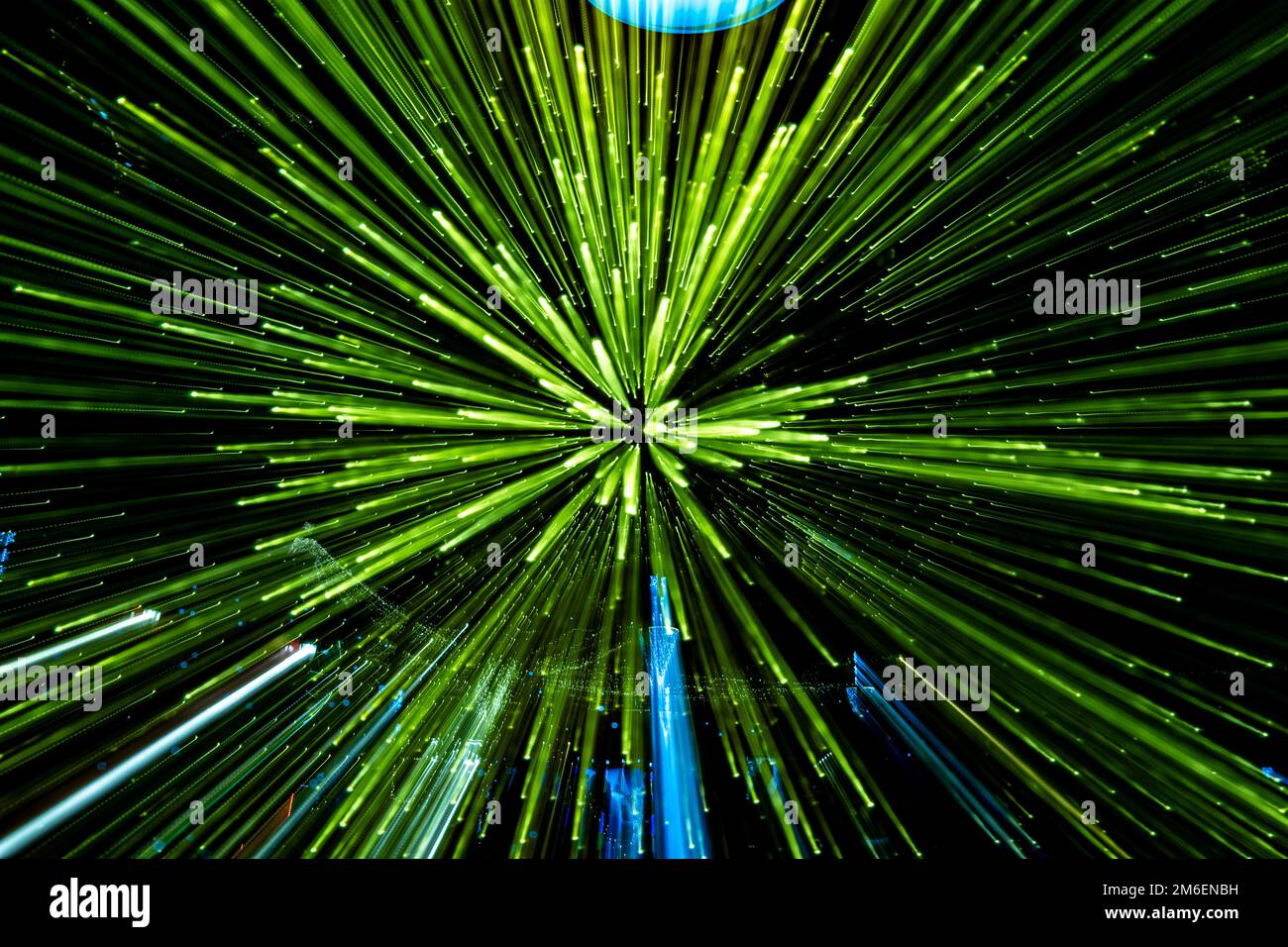 Lights trail using zoom techniques, Star warp, The effect of zooming in ...