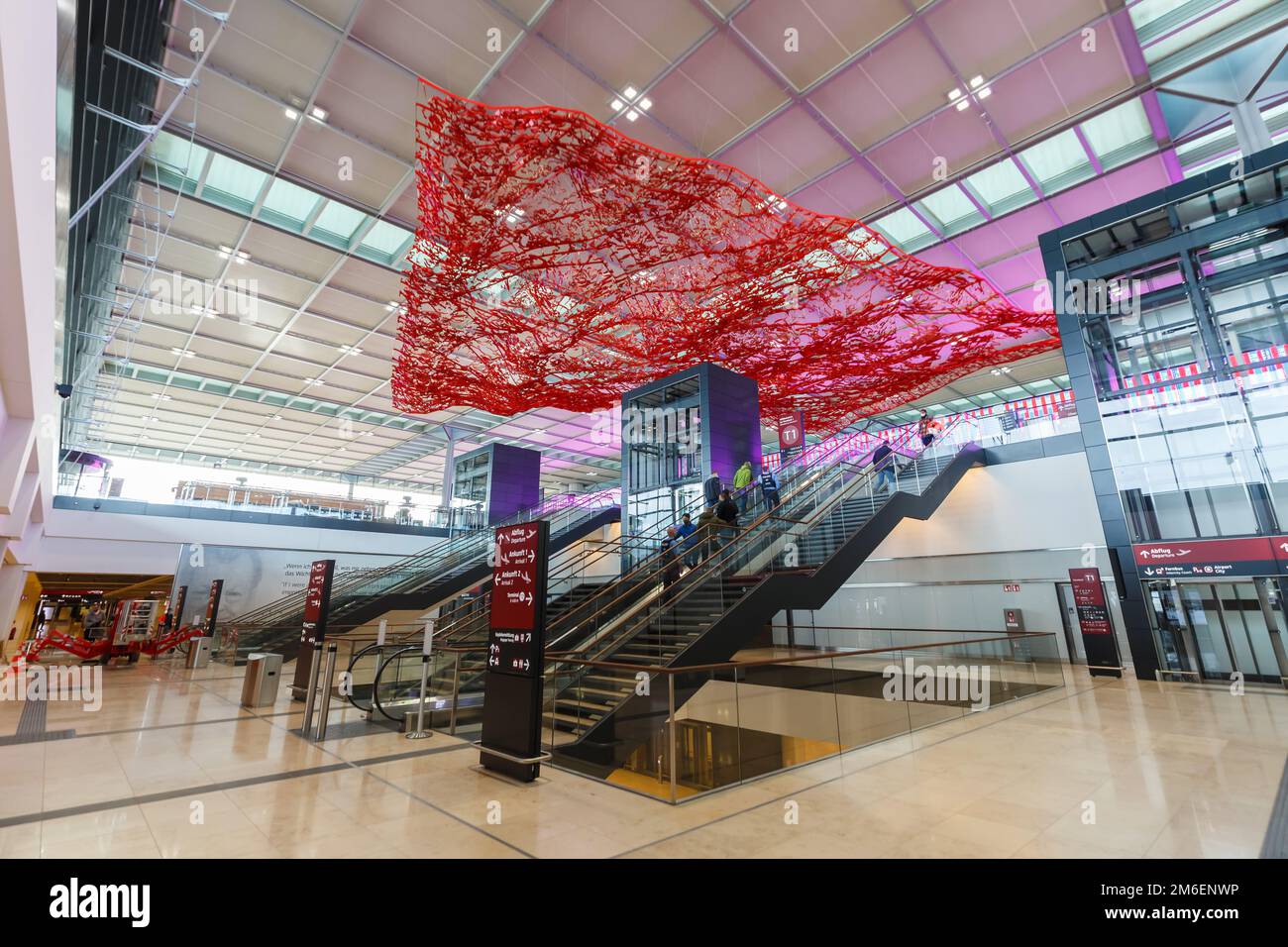 Flughafen Berlin Brandenburg BER Willy Brandt Airport Terminal 1 Stock ...