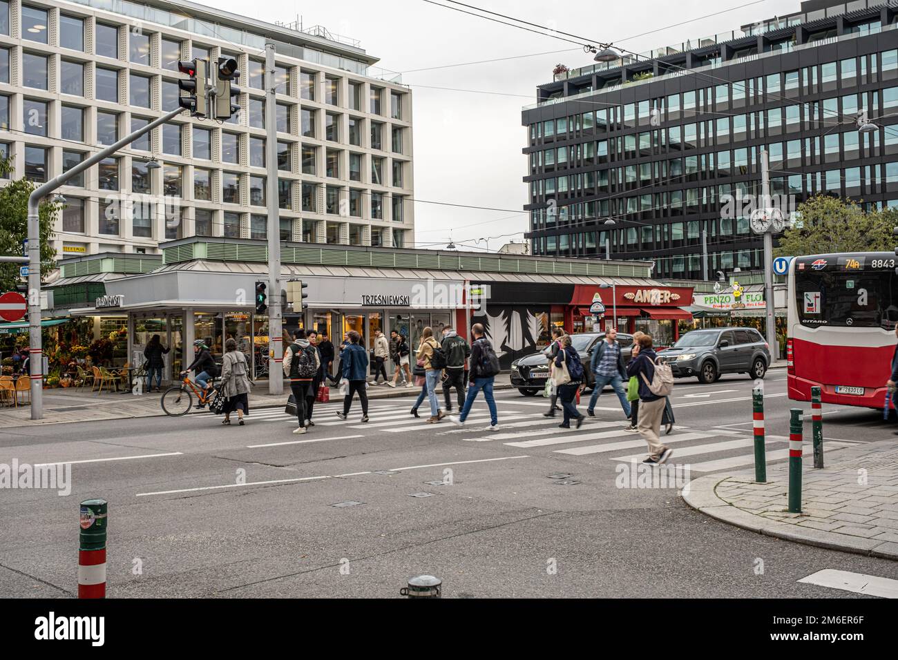Vienna, Austria, September 26 2022. An ordinary day on the streets of ...