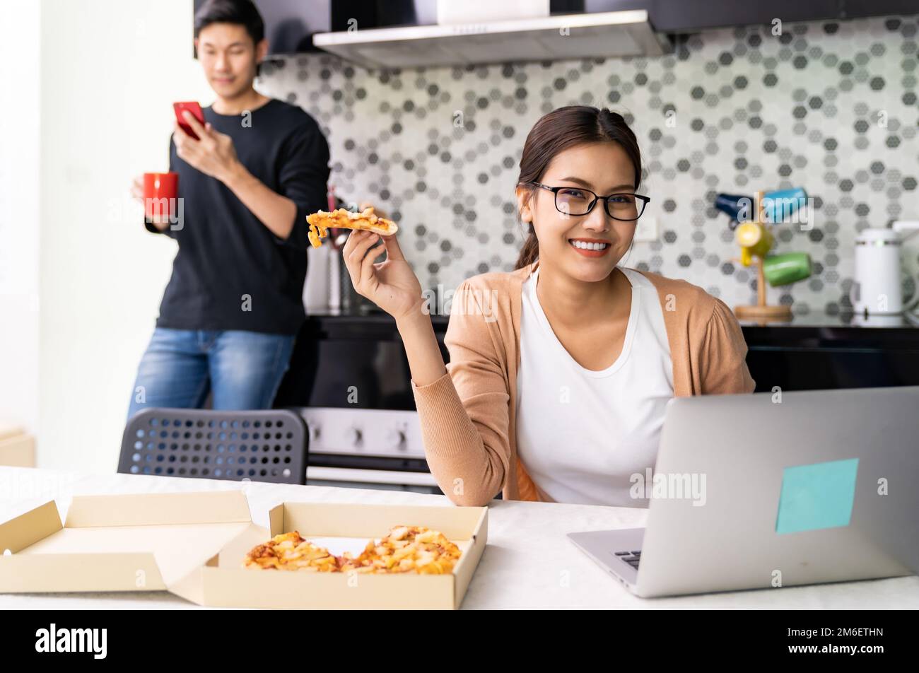 Indian food delivery startup hi-res stock photography and images - Alamy