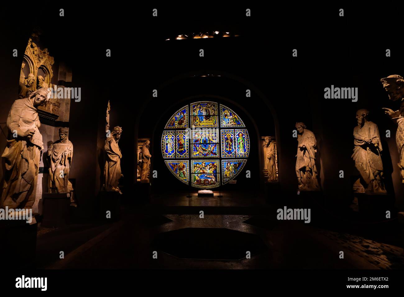 Beautiful Stained Glass Round Window and Gothic Statues in Opera delle ...