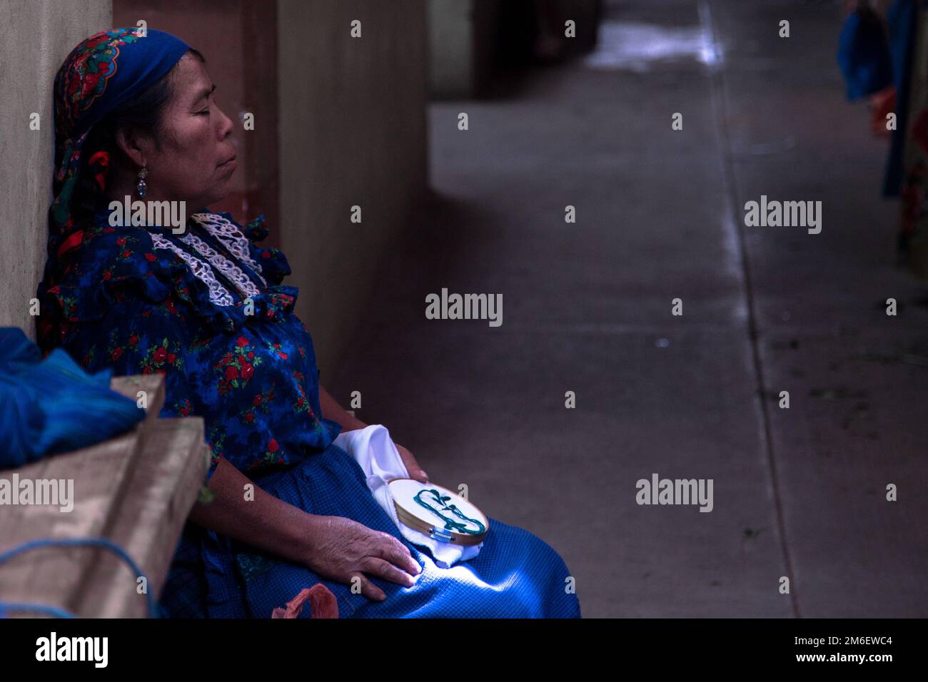 Embroidering fabrics hi-res stock photography and images - Alamy