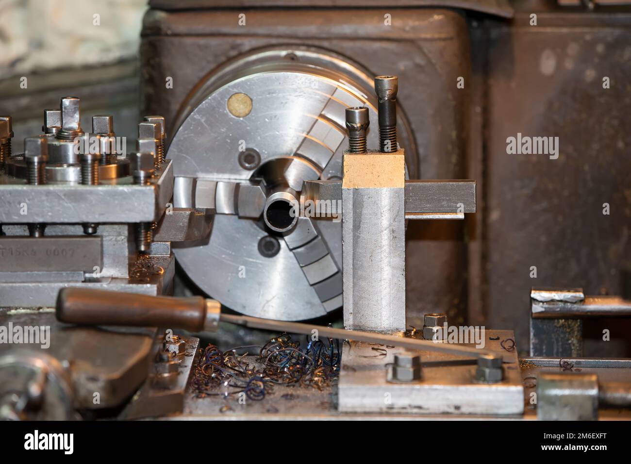 Industrial lathe in the shop for working with metal Stock Photo - Alamy