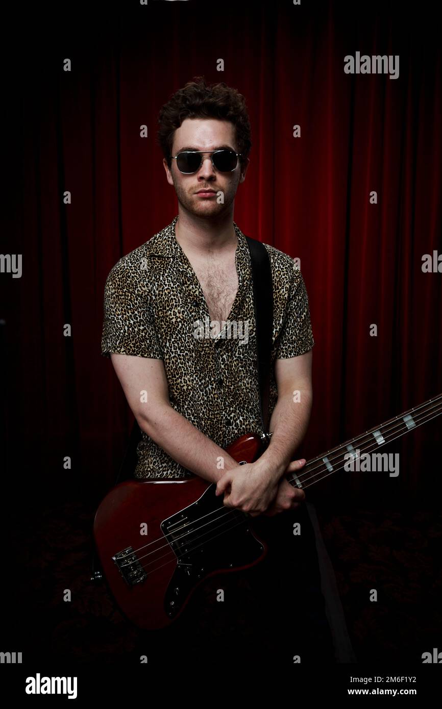 Mike kerr guitar player hi-res stock photography and images - Alamy