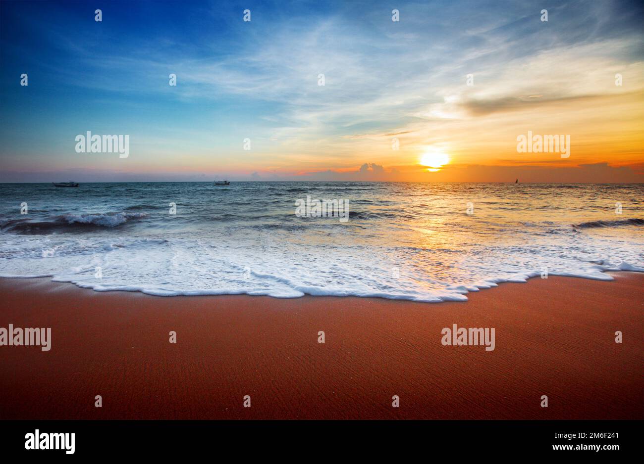 Beautiful sea sunset landscape hi-res stock photography and images - Alamy