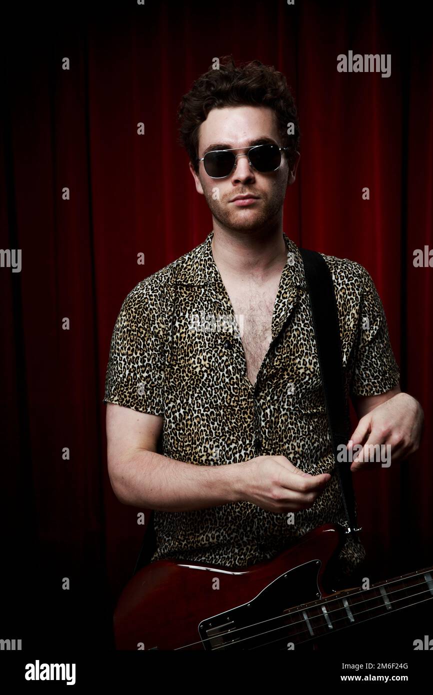 Mike kerr guitar player hi-res stock photography and images - Alamy