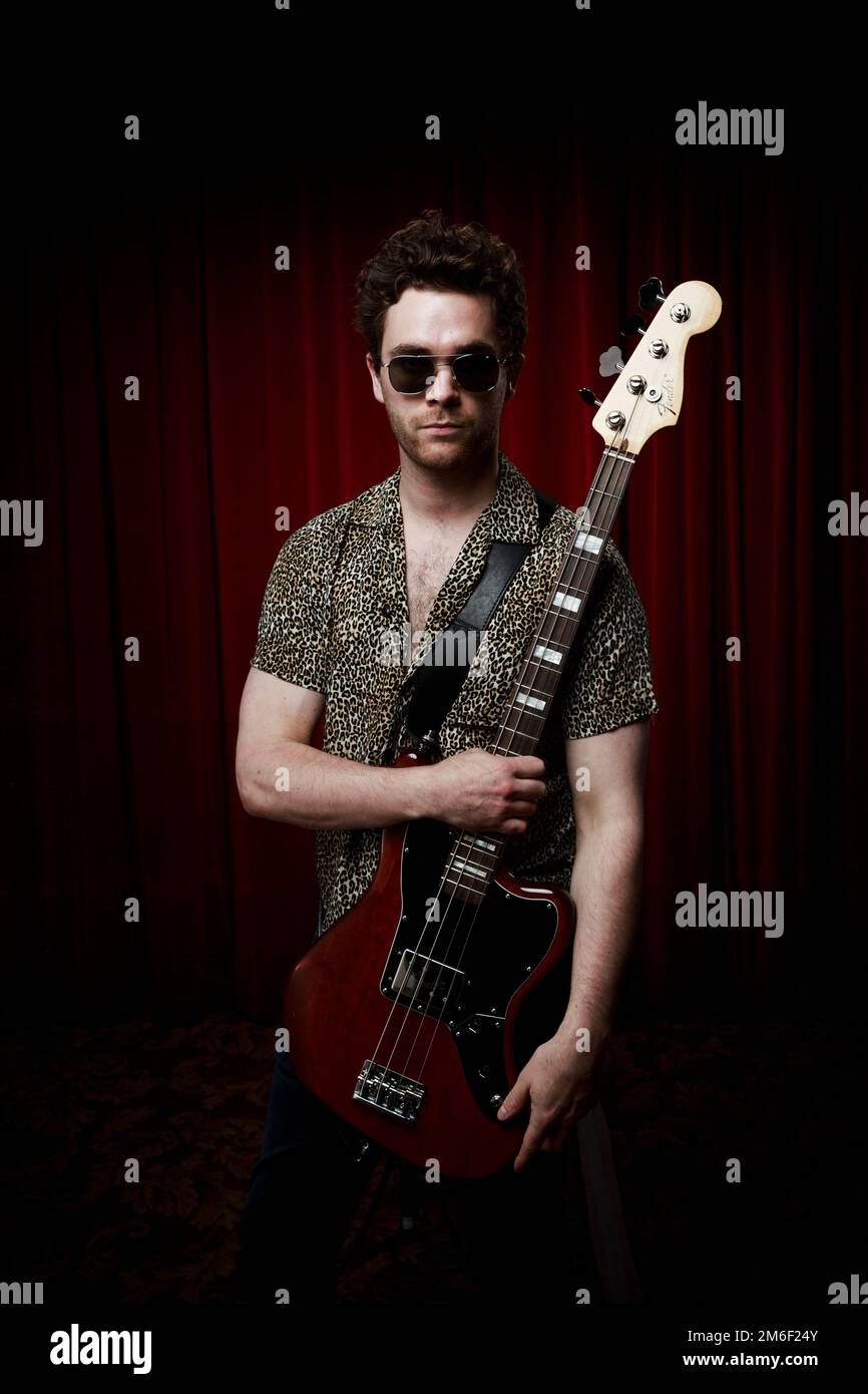 Mike kerr guitar player hi-res stock photography and images - Alamy