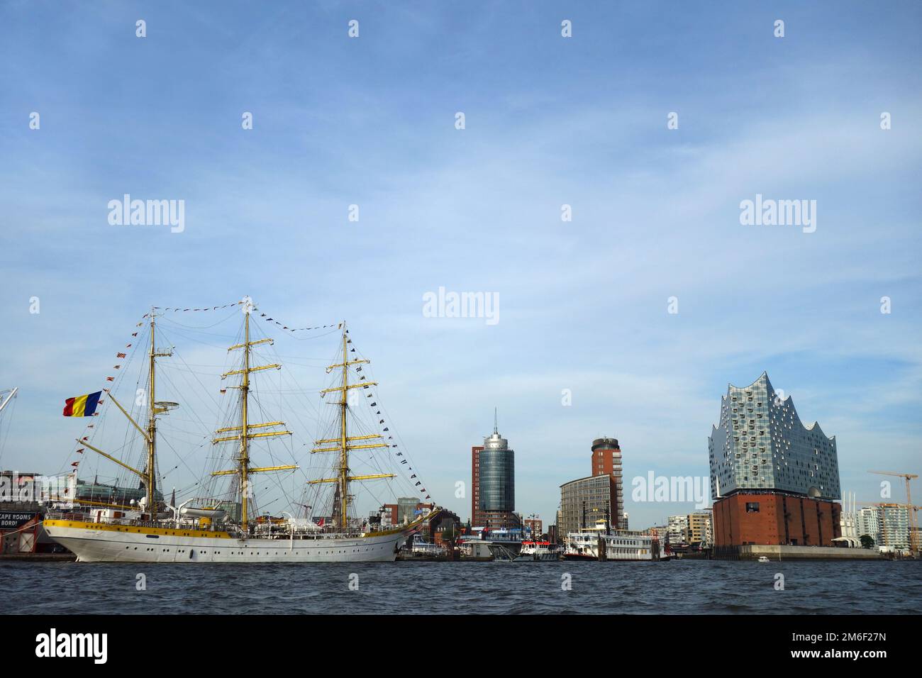 Three large merchant ships hi-res stock photography and images - Alamy