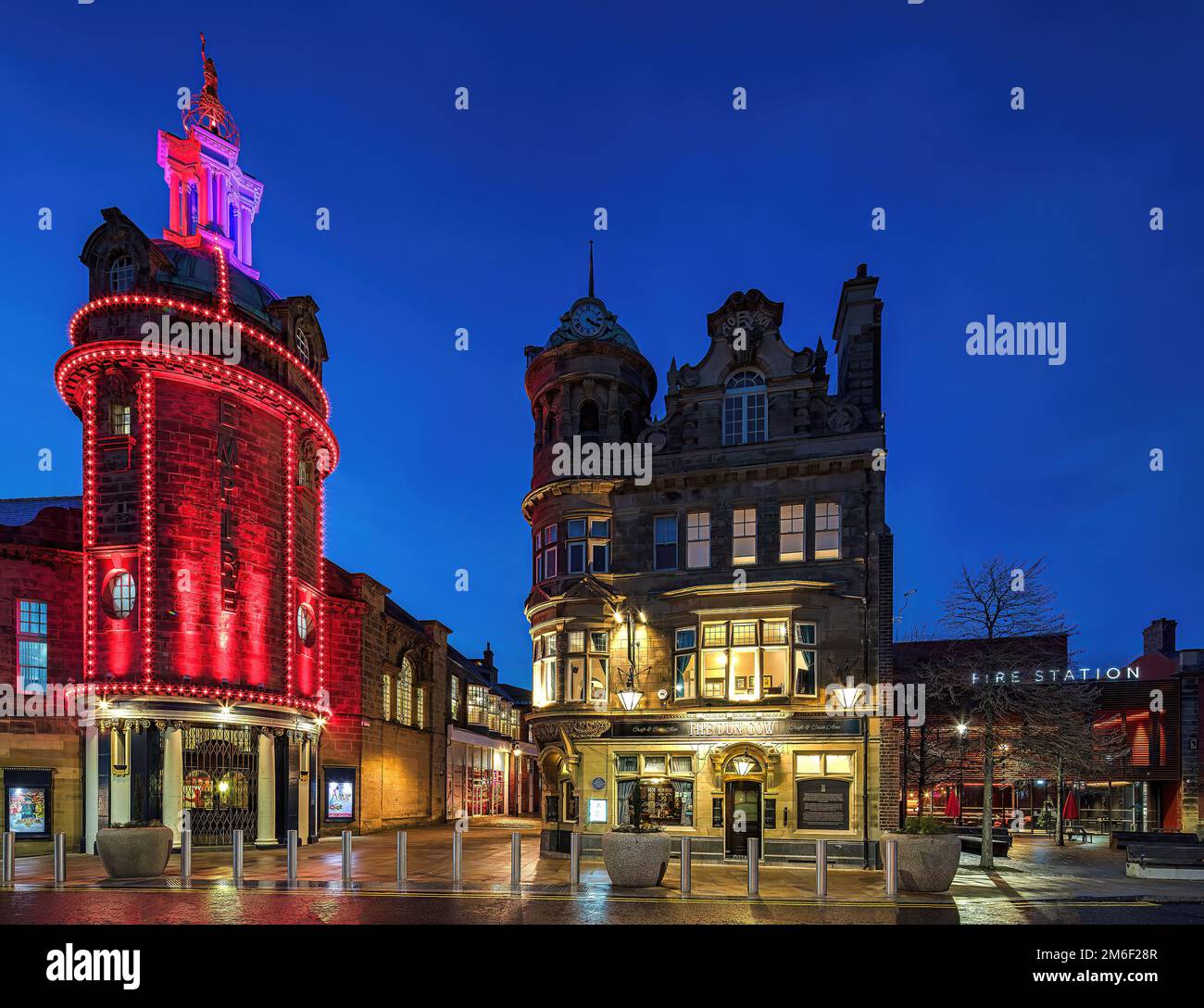 The Dun Cow Inn & Sunderland Empire Theatre at dusk, Sunderland, Tyne ...
