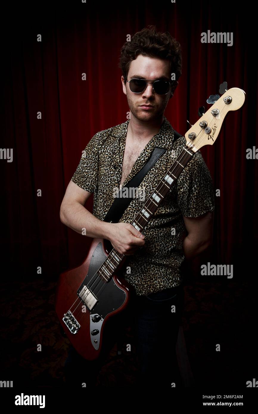 Mike kerr guitar player hi-res stock photography and images - Alamy