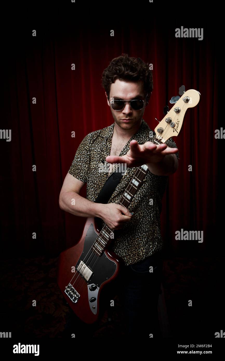 Mike kerr guitar player hi-res stock photography and images - Alamy