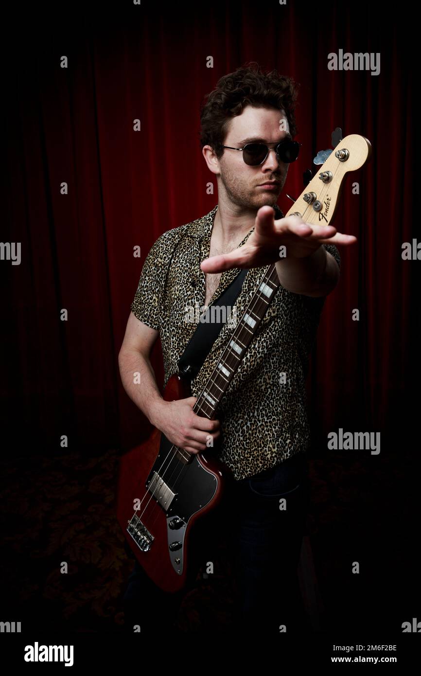 Mike kerr guitar player hi-res stock photography and images - Alamy