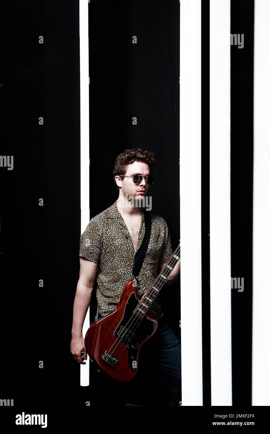 Mike kerr guitar player hi-res stock photography and images - Alamy