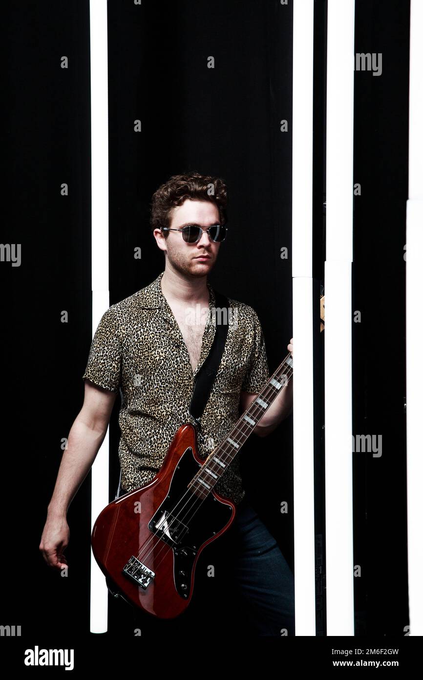 Mike kerr guitar player hi-res stock photography and images - Alamy