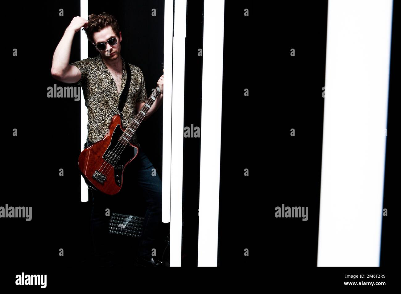 Mike kerr guitar player hi-res stock photography and images - Alamy