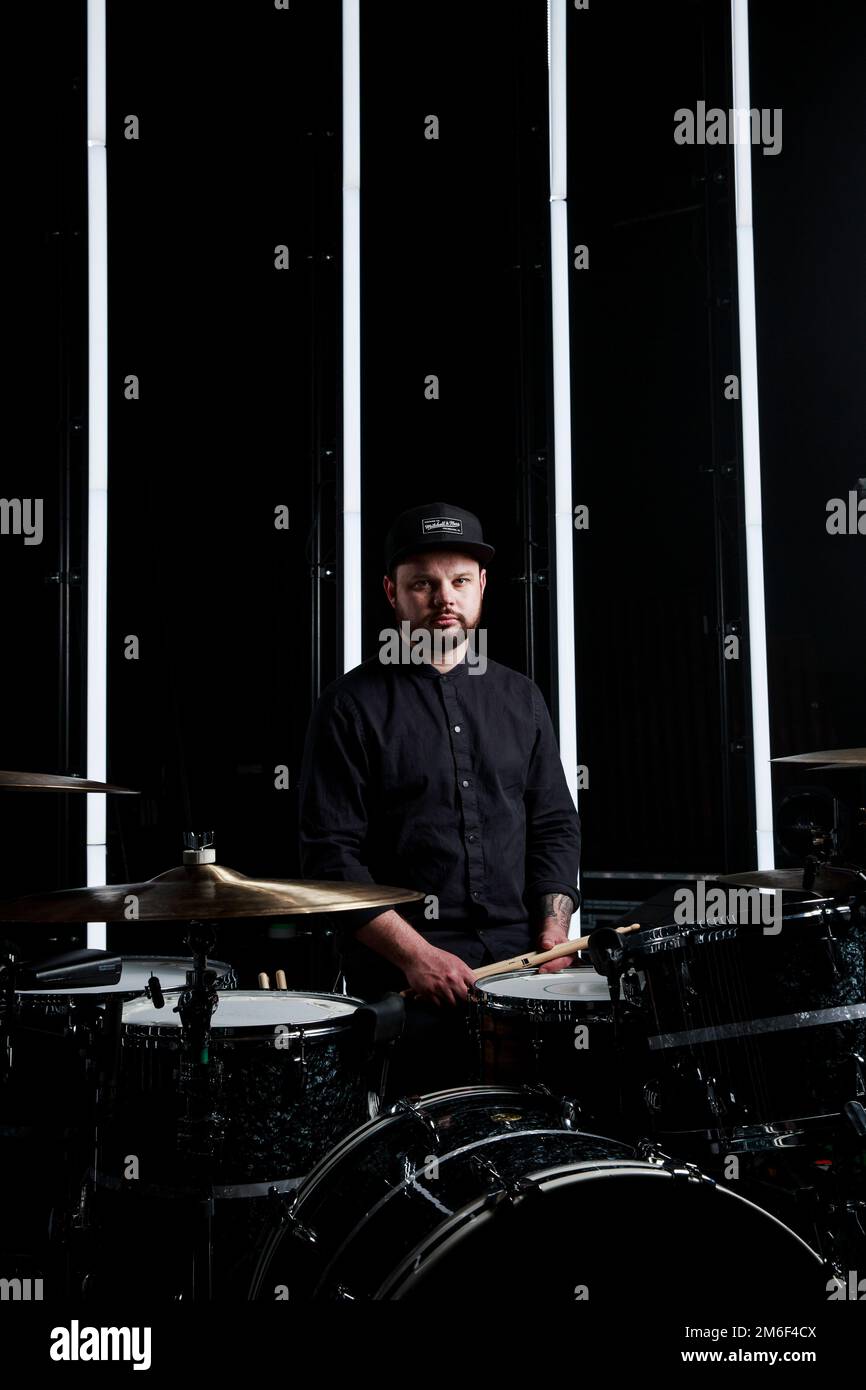 Ben thatcher drums hi-res stock photography and images - Alamy