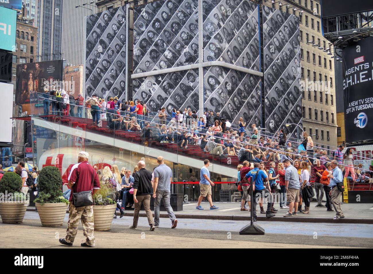 A crowd of people at the Time Square market in New York City Stock ...