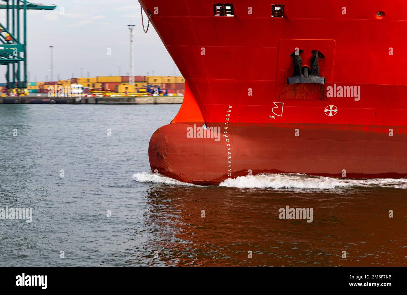 Bow cargo ship hi-res stock photography and images - Alamy