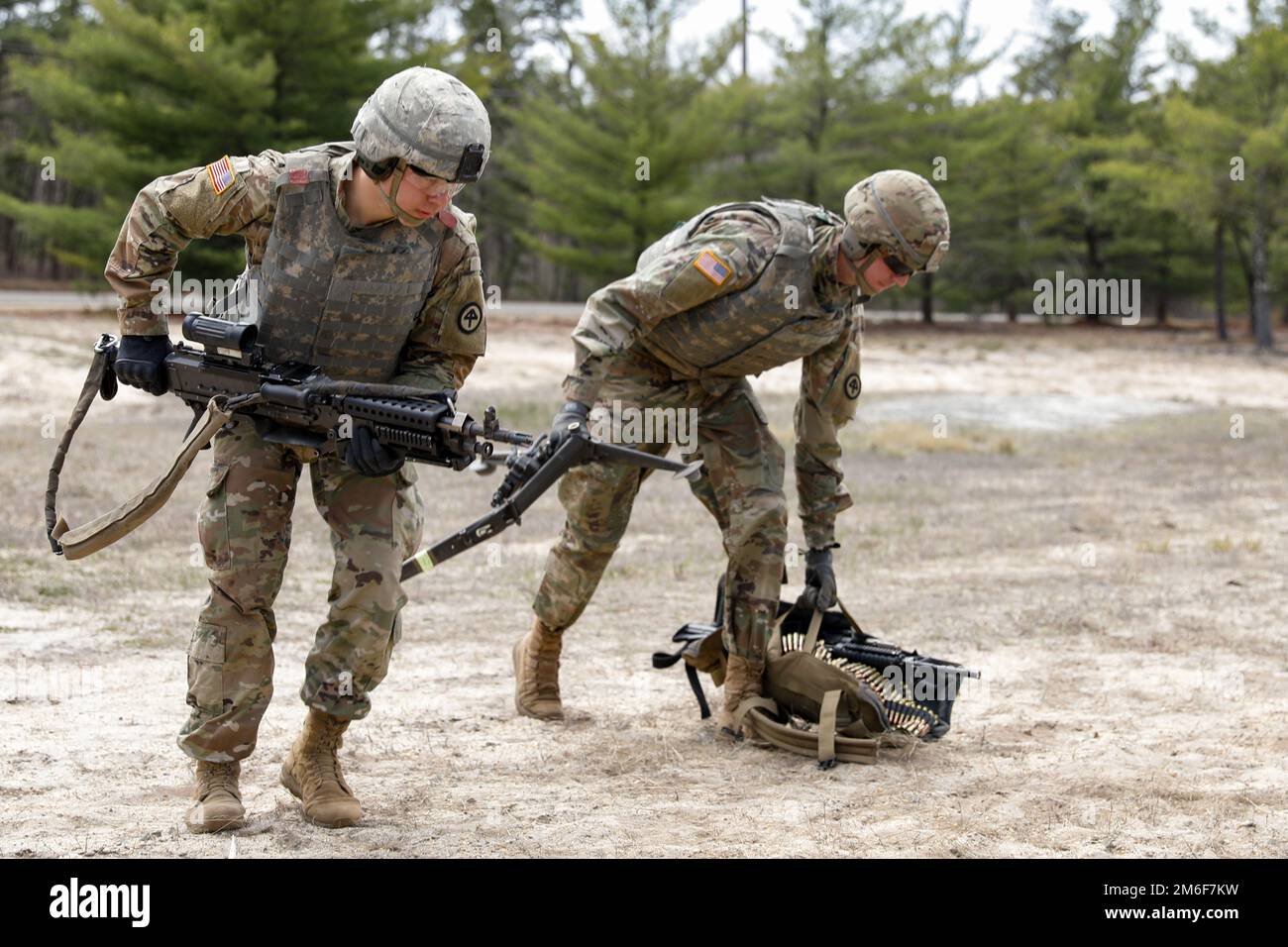 Soldiers with the 2nd-113th practice moving as buddy teams at Joint ...