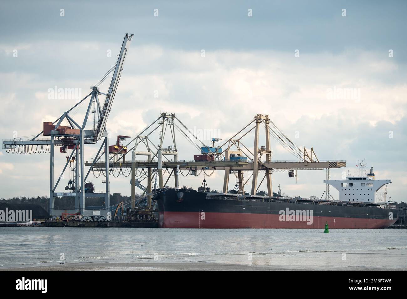 Loading unloaded hi-res stock photography and images - Alamy