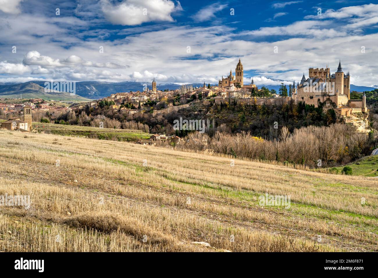 Old town skyline with Alcazar castle and Cathedral, Segovia, Castile ...