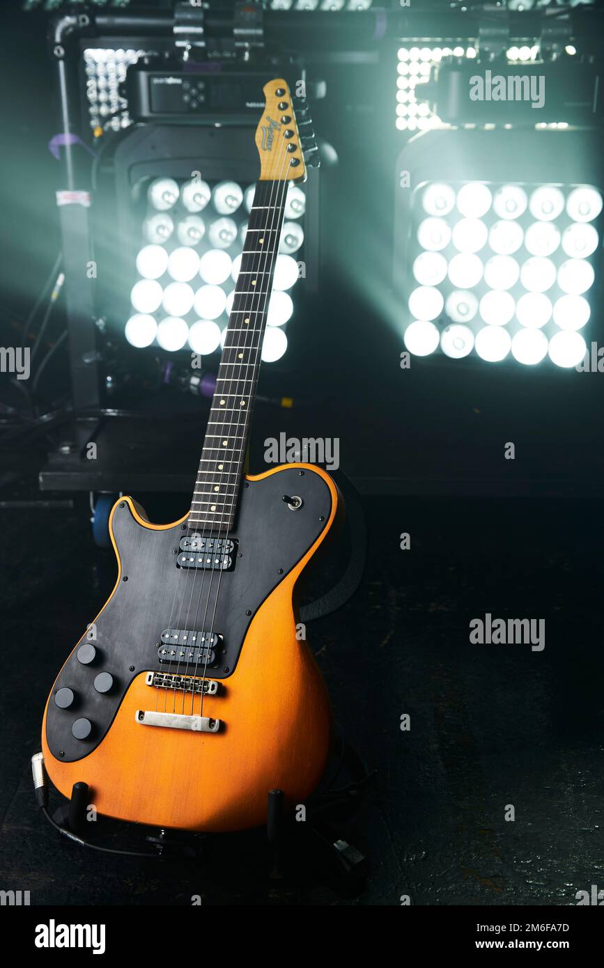 Custom Manson guitar owned and played by Mikey Demus from Skindred ...