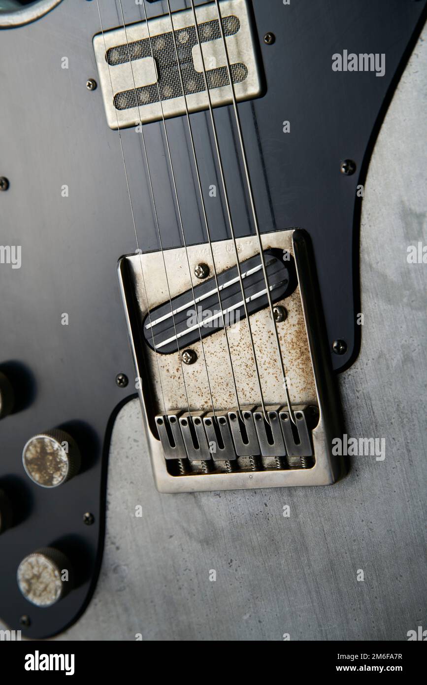 Custom Manson guitar owned and played by Mikey Demus from Skindred ...