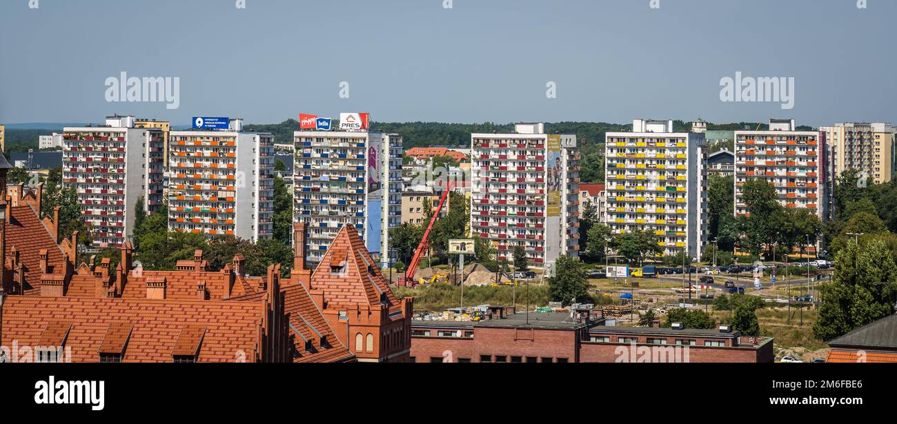 Poland blocks high rise flats hi-res stock photography and images - Alamy