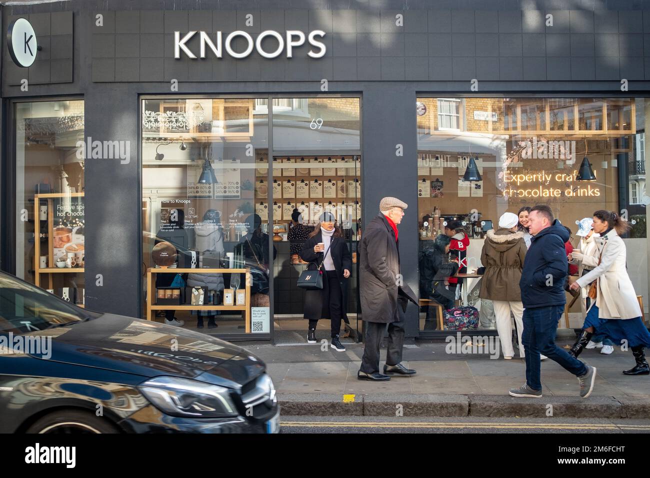 London- December 2022: Knoops on High Street Kensington, a drinks ...
