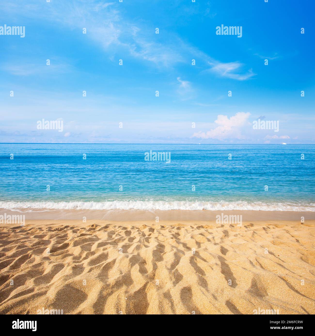 Sandy sea ocean coast hi-res stock photography and images - Alamy