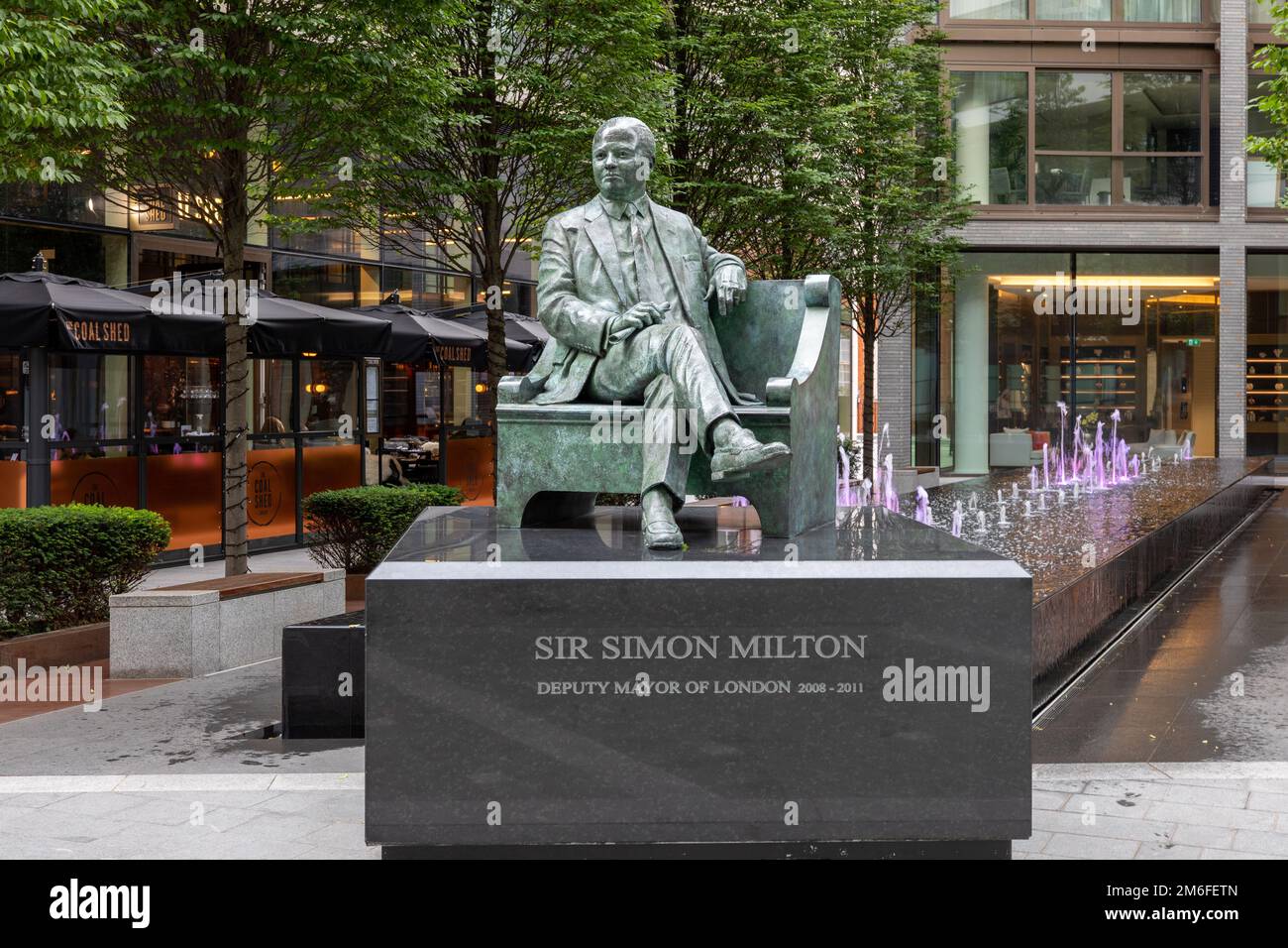 The Statue of Sir Simon Milton, the Deputy Mayor of London near Tower ...