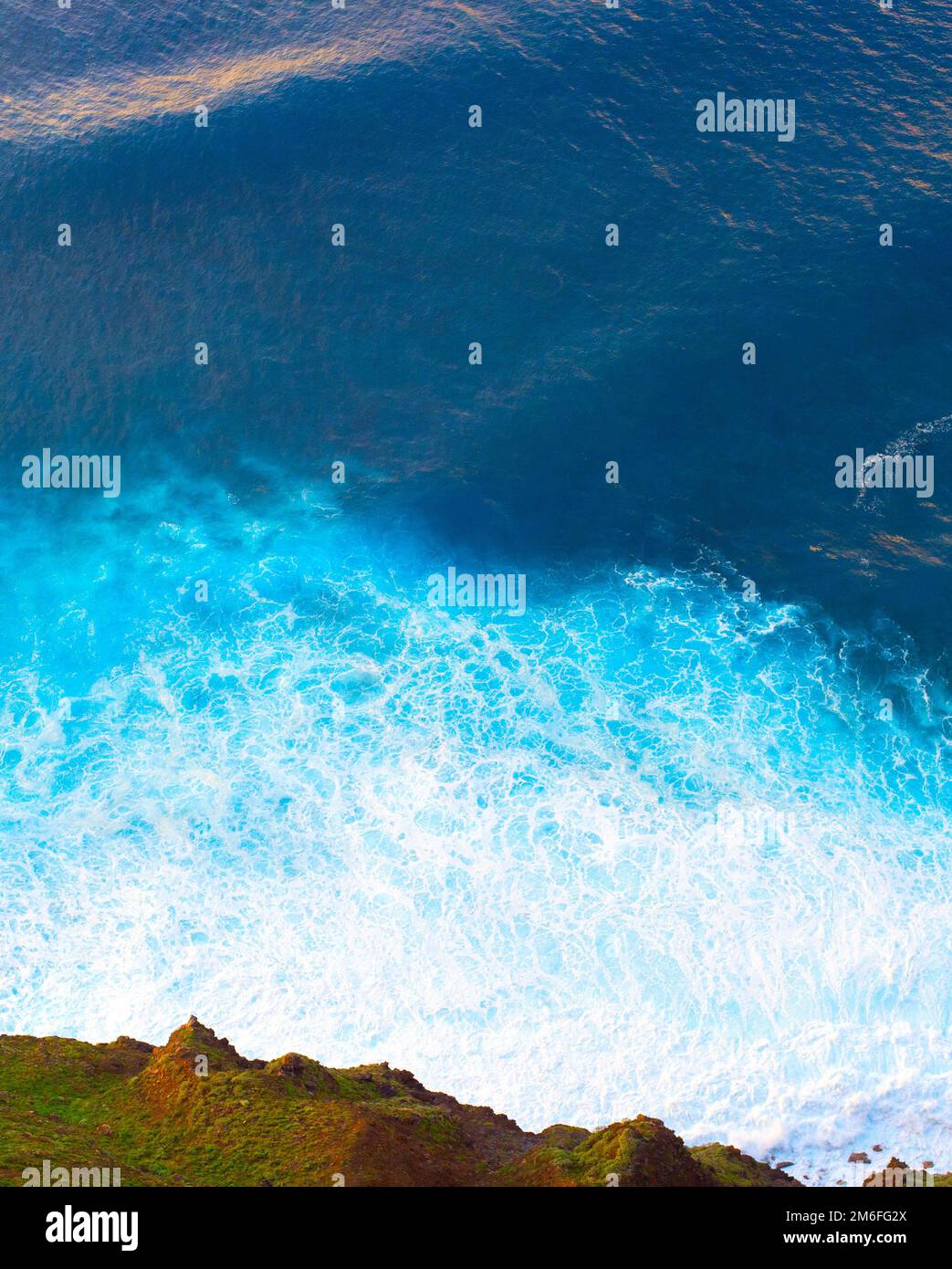 Aerial view ocean hi-res stock photography and images - Alamy