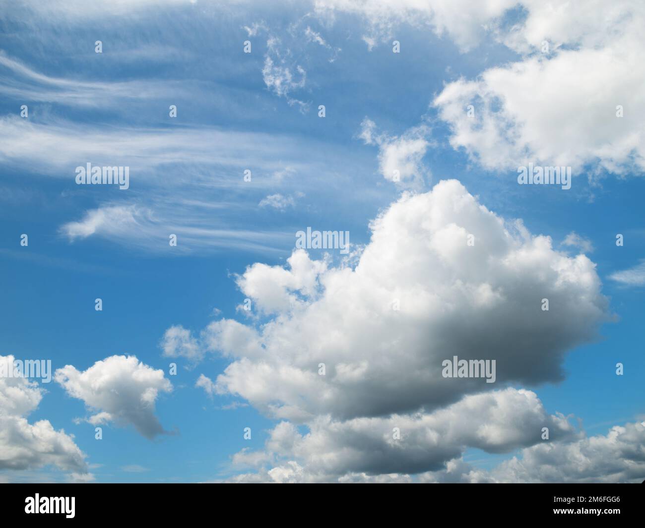 Rain clouds dramatic sky hi-res stock photography and images - Alamy