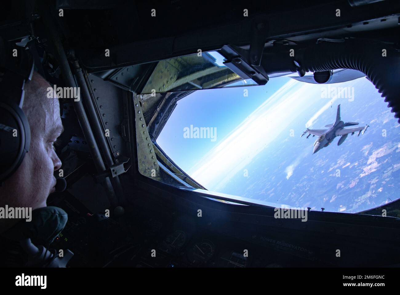 U.S. Air Force Tech Sgt. Barry Knight, a boom operator with the 153d ...