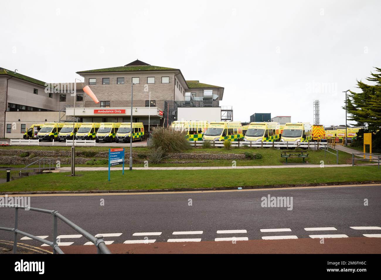 Royal cornwall hospital ambulance hi-res stock photography and images ...